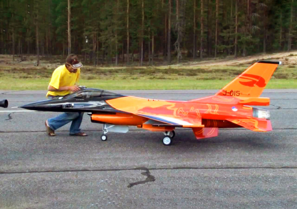 Check Out Super Sized RC Aircraft From Around The World – Page 4 – The ...